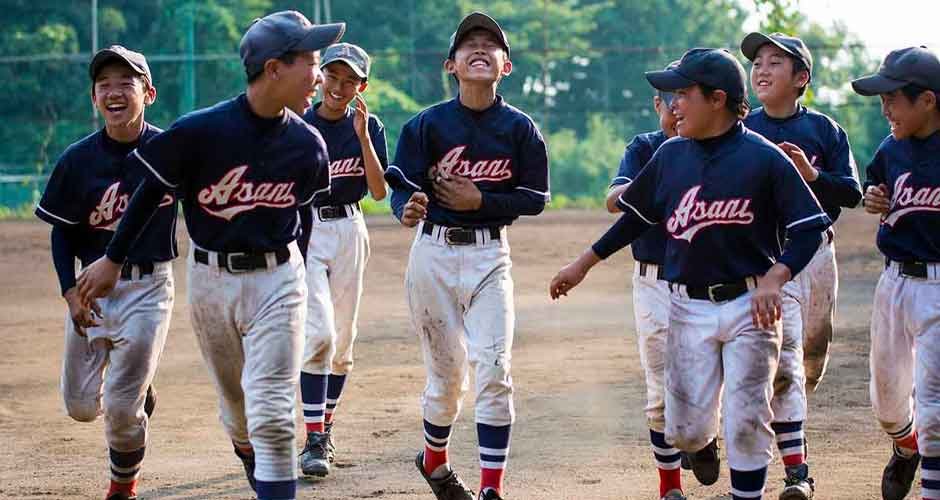How to Properly Take Care of Your Baseball Clothing - BlueSmartMia