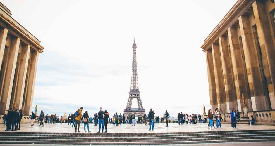 The 4 Ways To Adapt To A New Culture As An Expat - BlueSmartMia