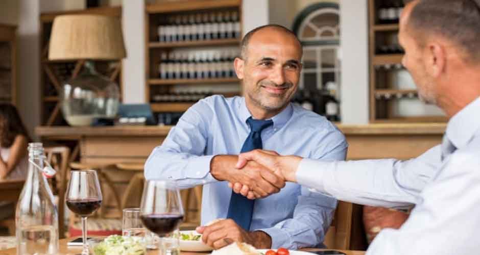 Tips on Choosing Ideal Restaurant for Corporate Meeting - BlueSmartMia
