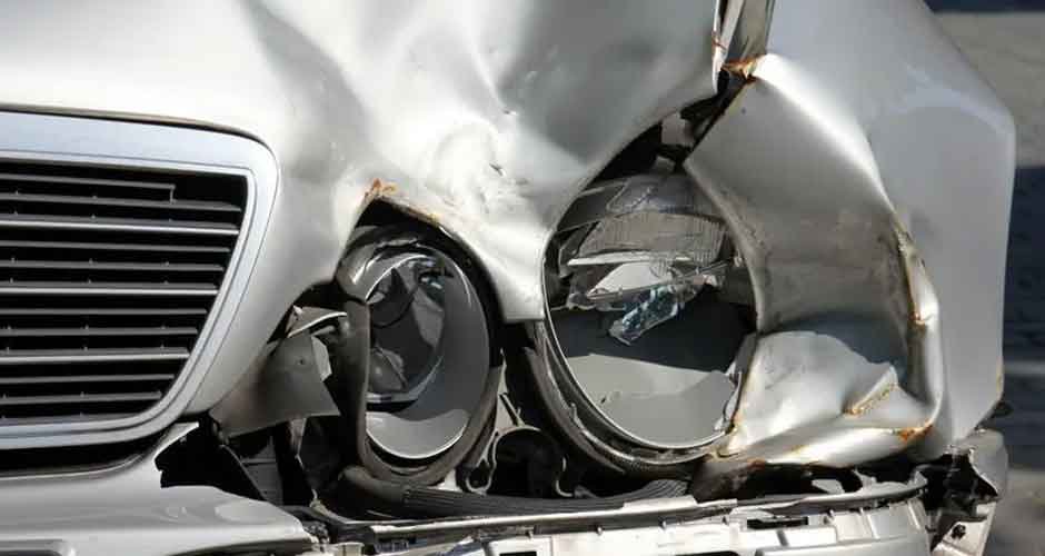 5 Reasons to Hire a Car Accident Lawyer After a Rear End Collision ...