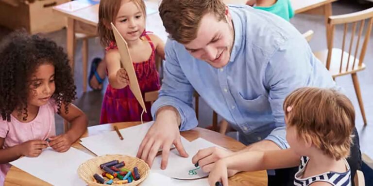 The Benefits of Day Care for Social and Emotional Growth - BlueSmartMia